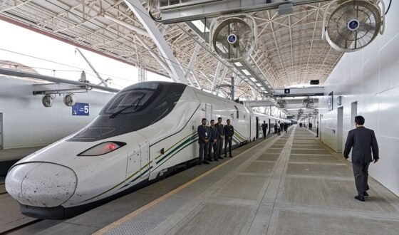 How to Choose the Best Seat on the Haramain Train | Guide